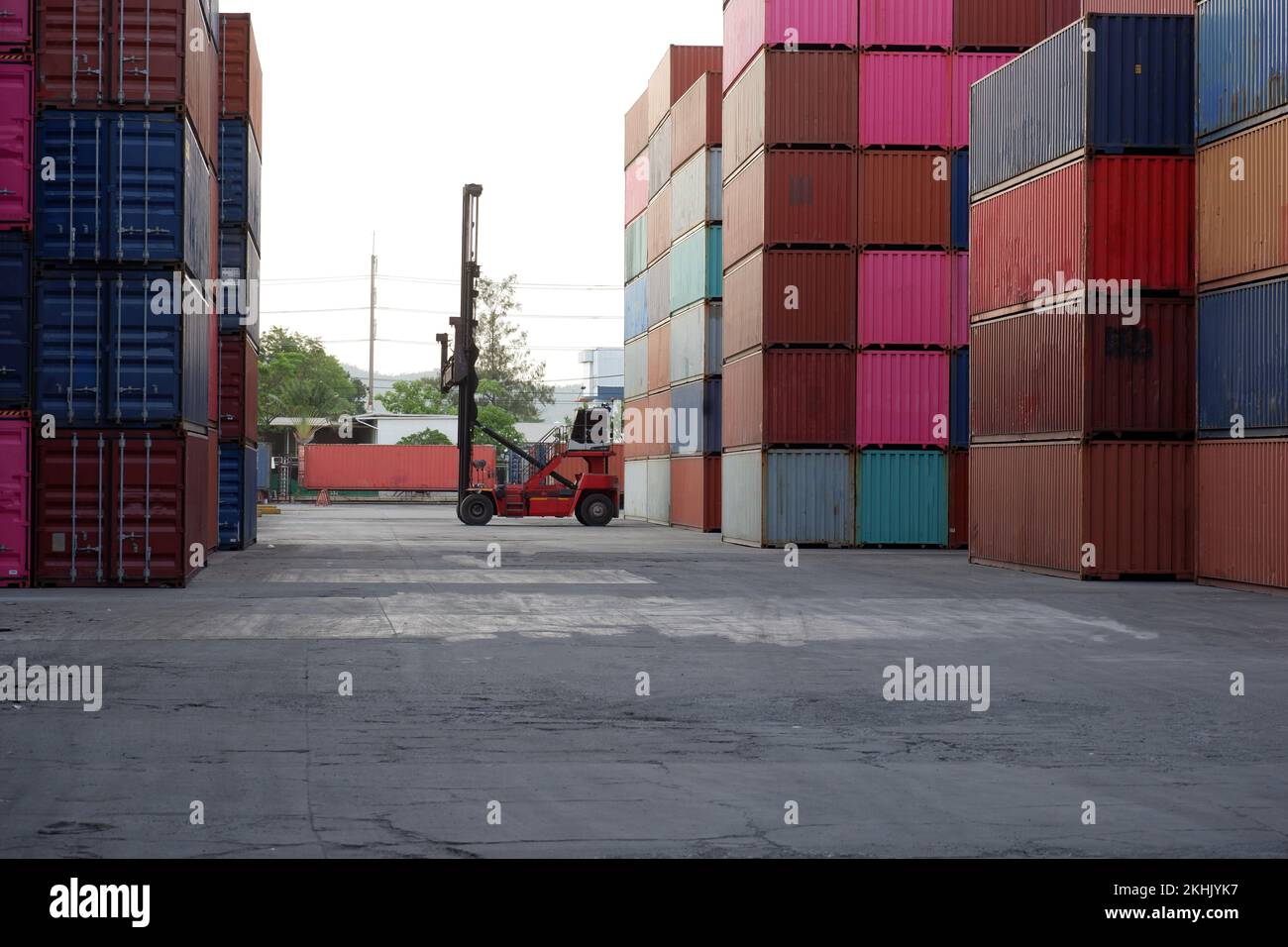 container forklift in the container yard Stock Photo - Alamy