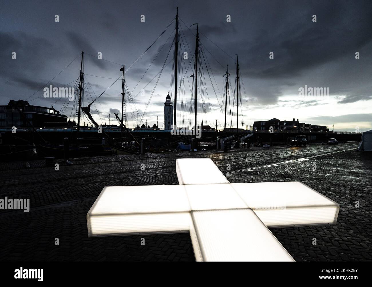 HARLINGEN - The characteristic white cross of music spectacle The ...