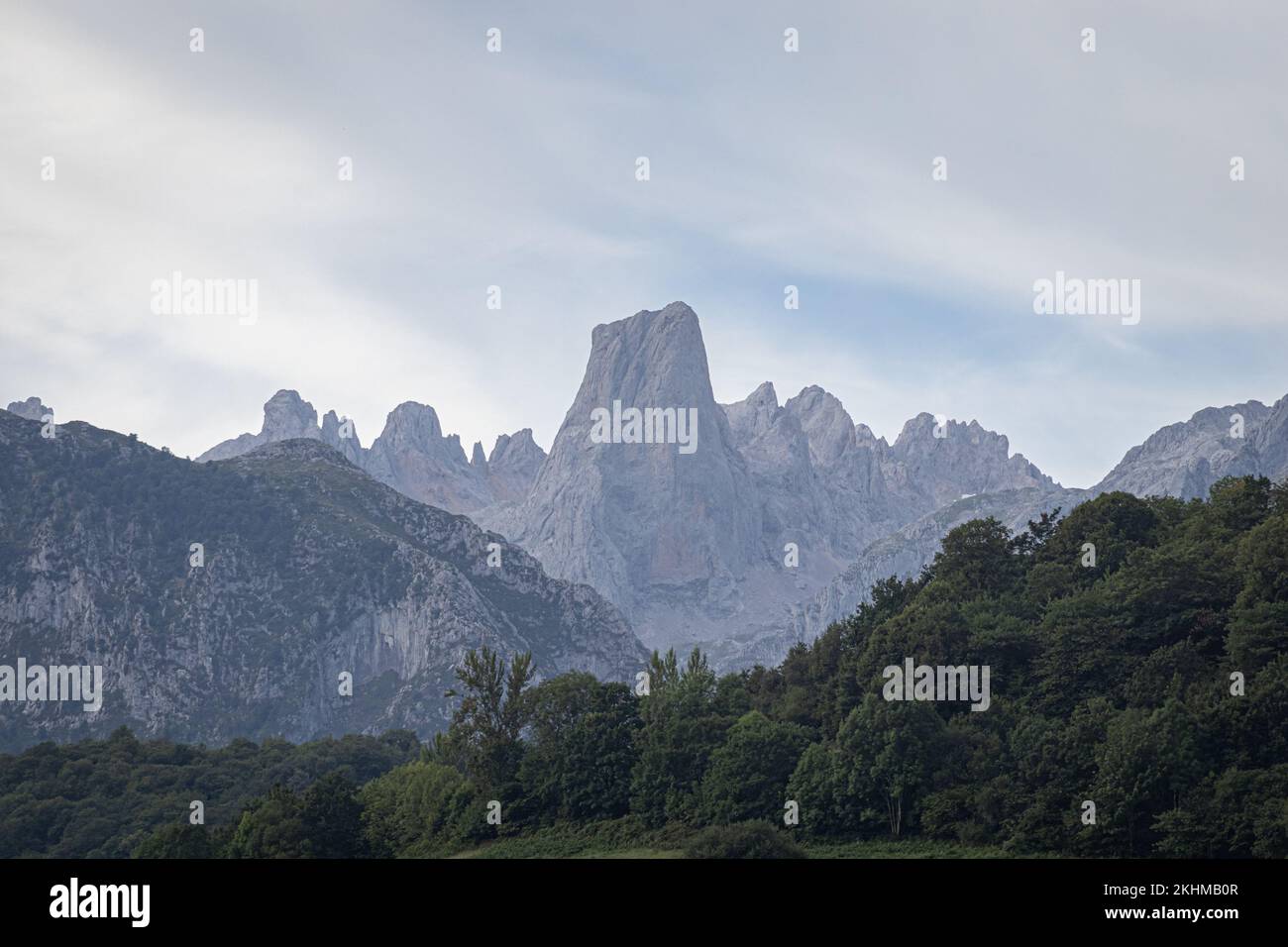 Naranjo de Bulnes (Picu Urriellu) limestone peak, Picos de Europa ...