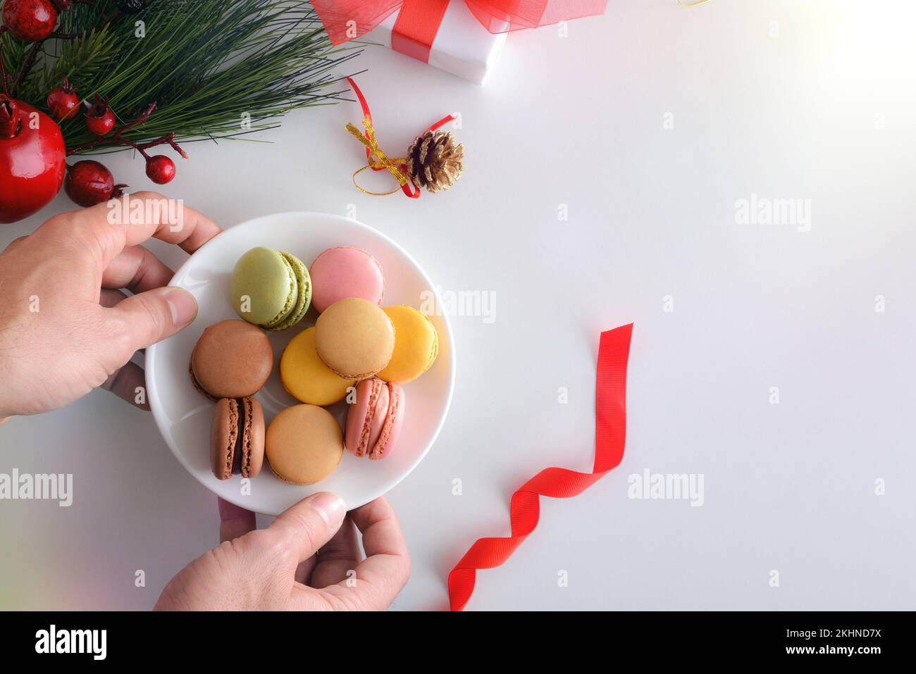 Macaron biscuits hi-res stock photography and images - Alamy