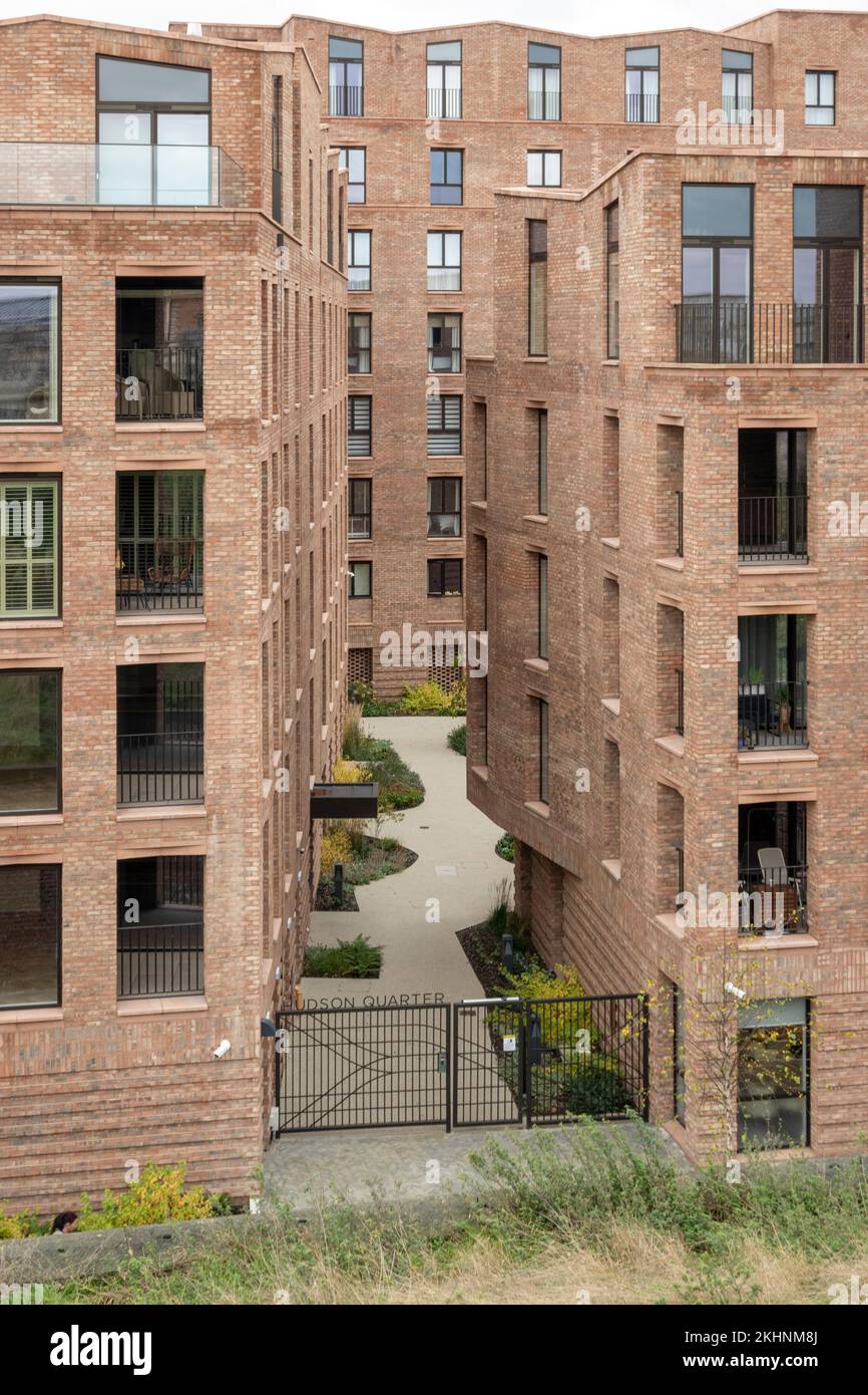 Lines of brickwork hi-res stock photography and images - Alamy