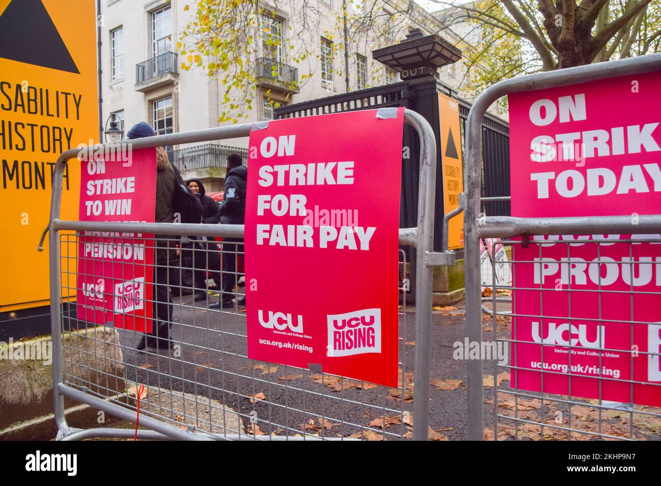 College students demonstration picket signs hi-res stock photography ...
