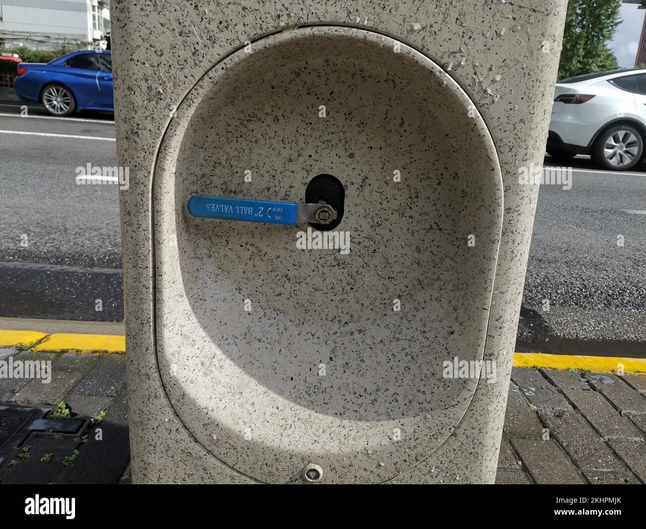 Fire hydrants with photovoltaic solar panels were seen on the streets ...