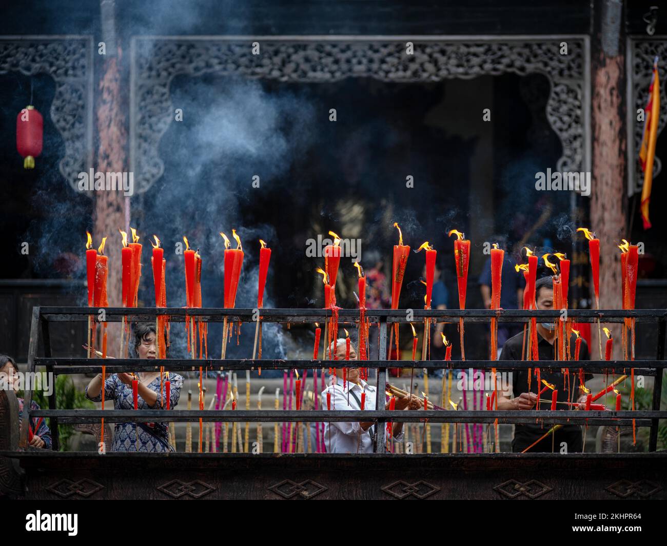 People celebrate the Lychee Cultural Festival and go to the Temple Fair ...