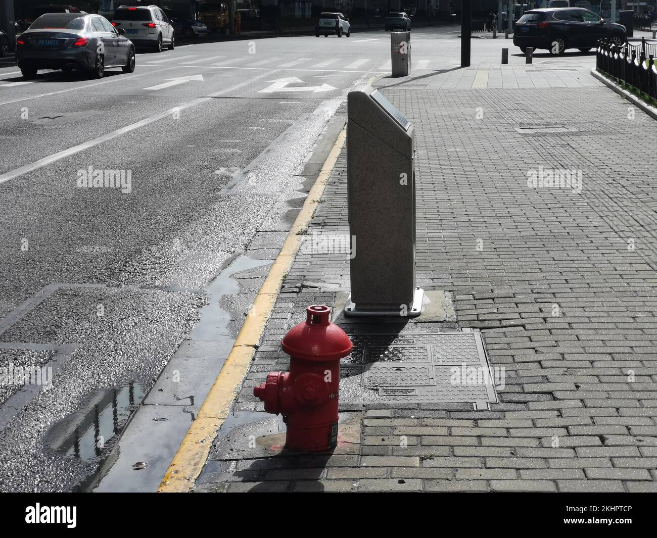 Fire hydrants with photovoltaic solar panels were seen on the streets ...