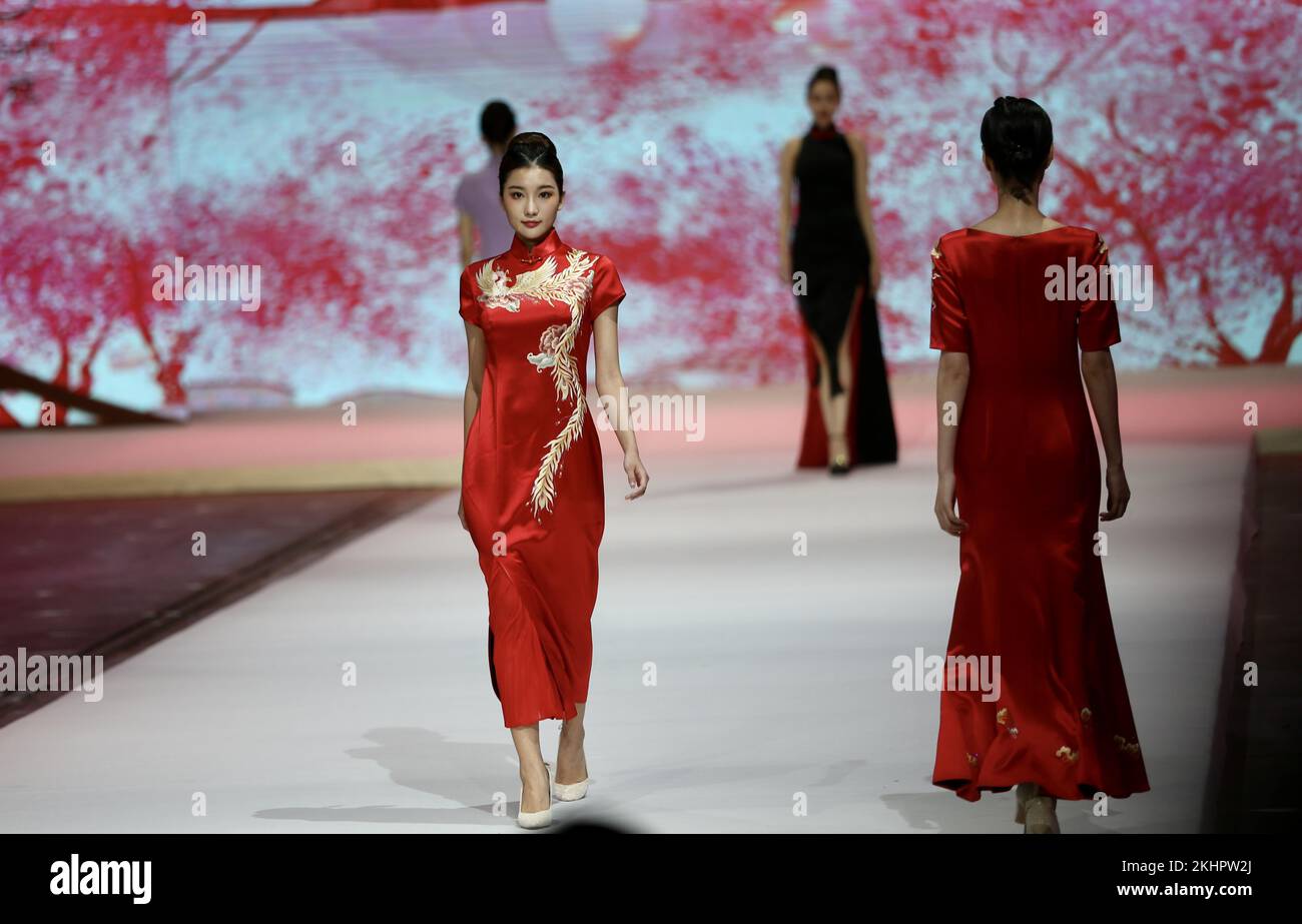 Models wearing cheongsam displayed on the catwalk at the Closing ...