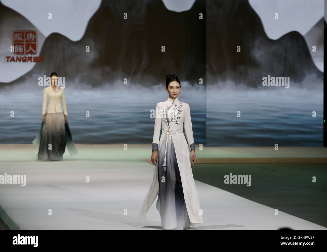 Models wearing cheongsam displayed on the catwalk at the Closing ...