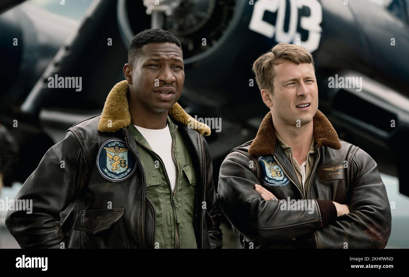 Devotion Jonathan Majors & Glen Powell Stock Photo - Alamy
