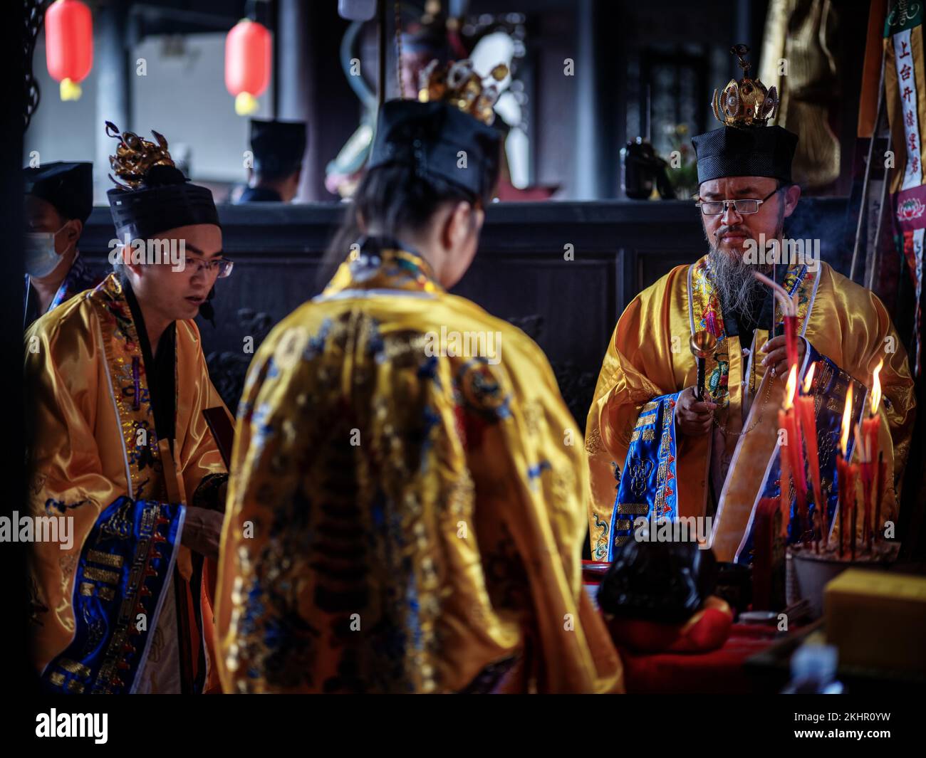 People celebrate the Lychee Cultural Festival and go to the Temple Fair ...