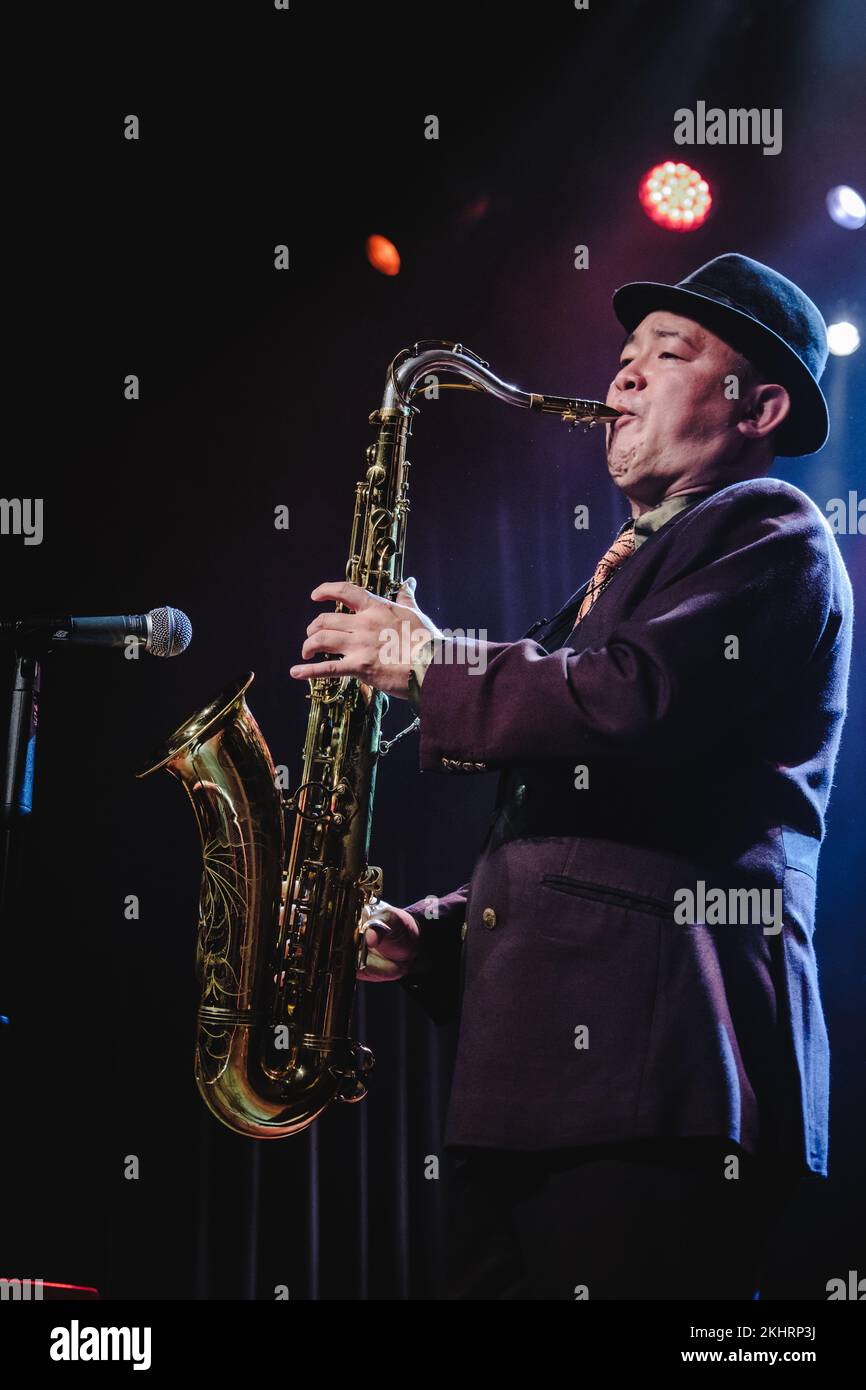 Shimon mukai hi-res stock photography and images - Alamy