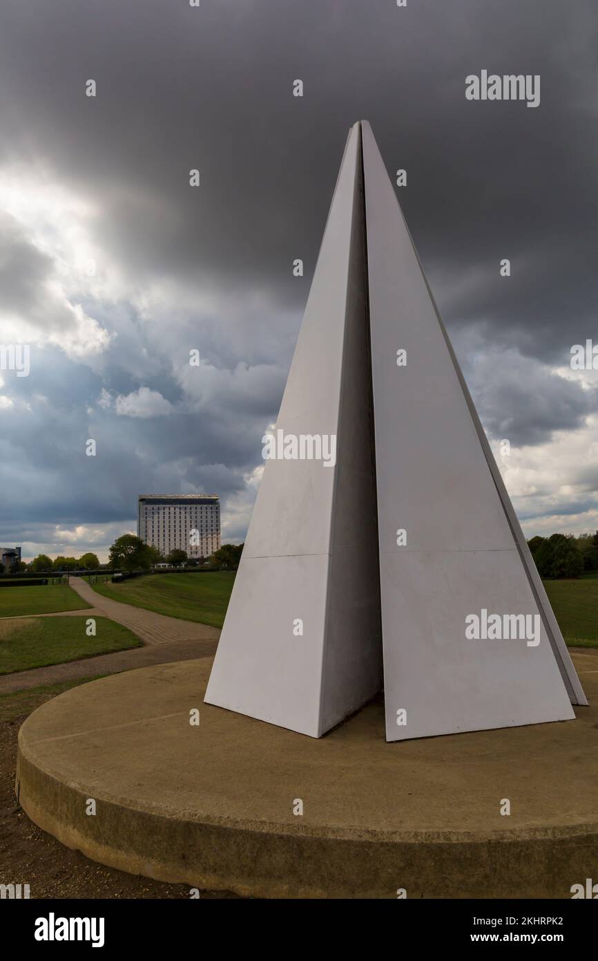 Mk light pyramid hi-res stock photography and images - Alamy