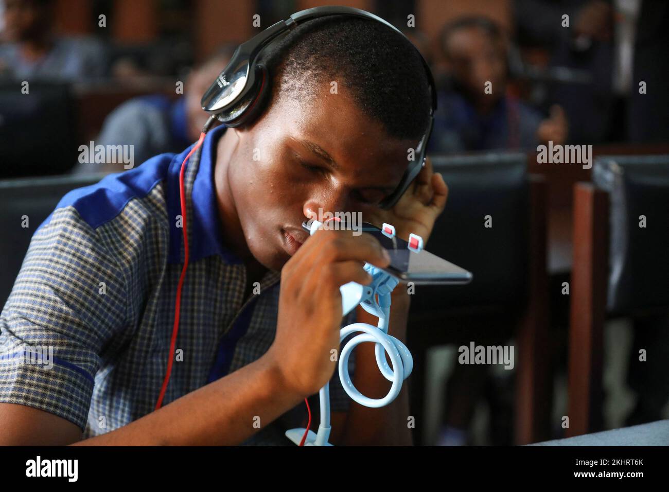Partially sighted children hi-res stock photography and images - Alamy