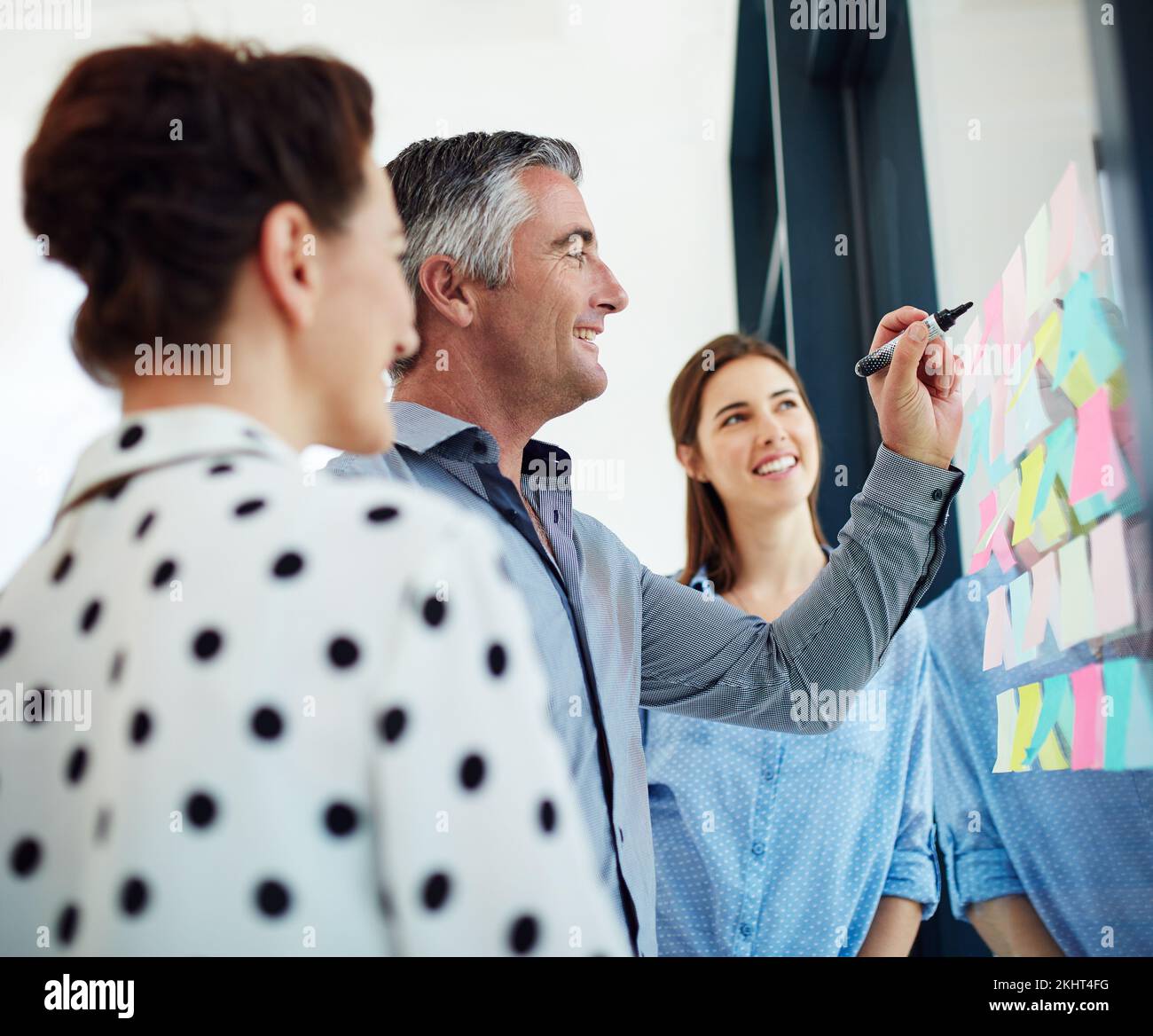 Office team meeting hi-res stock photography and images - Alamy