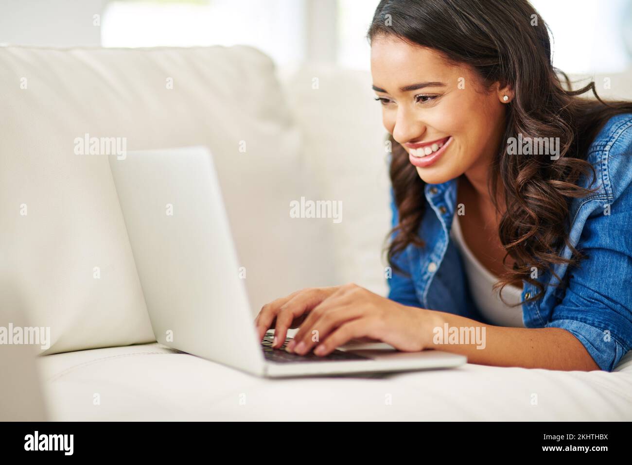 Couch movie laptop hi-res stock photography and images - Alamy
