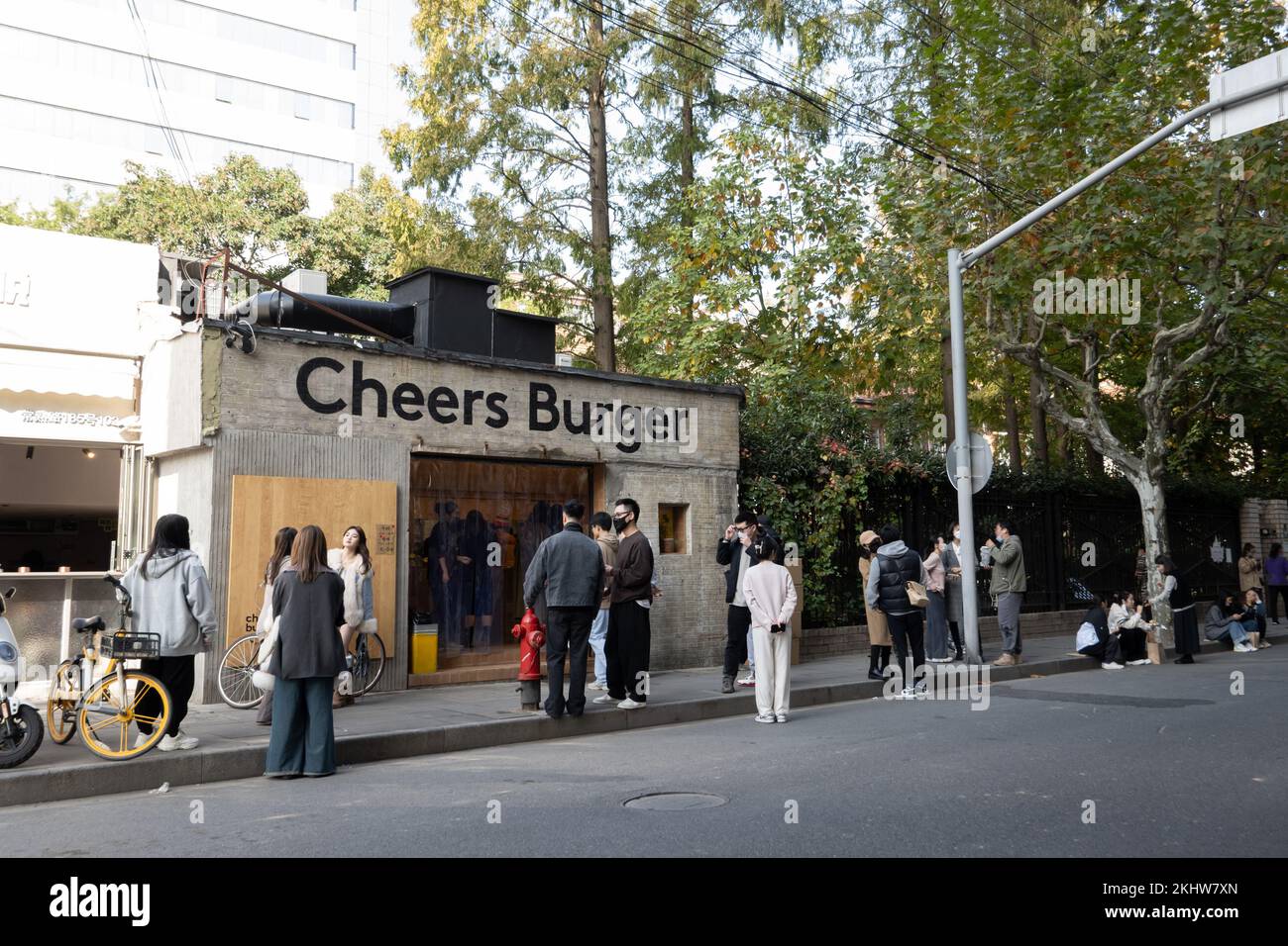 SHANGHAI, CHINA - NOVEMBER 24, 2022 - Cheers Burger shoppers gather in ...