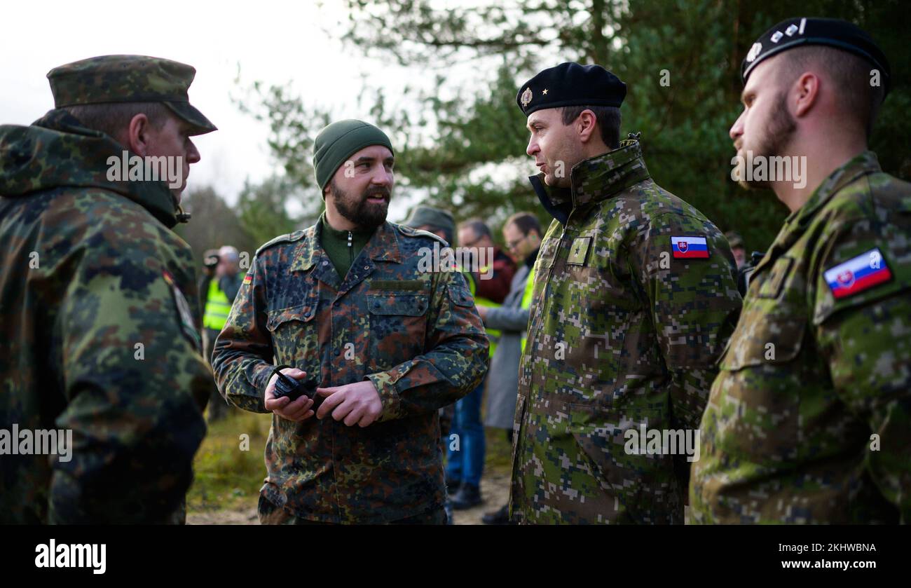 Munster, Germany. 24th Nov, 2022. Soldiers and driving instructors of ...