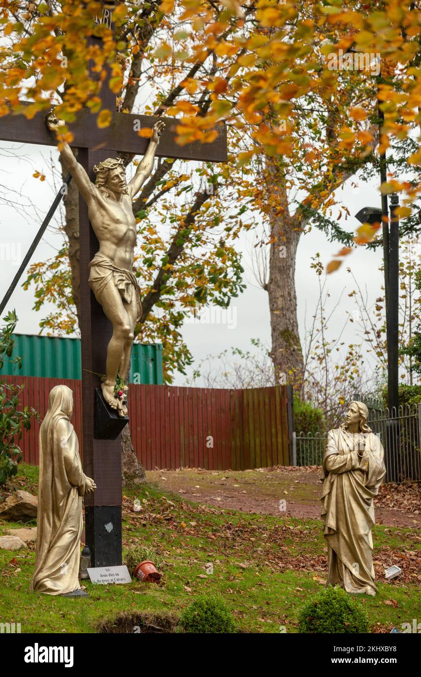 Outdoor crucifixion scene hi-res stock photography and images - Alamy