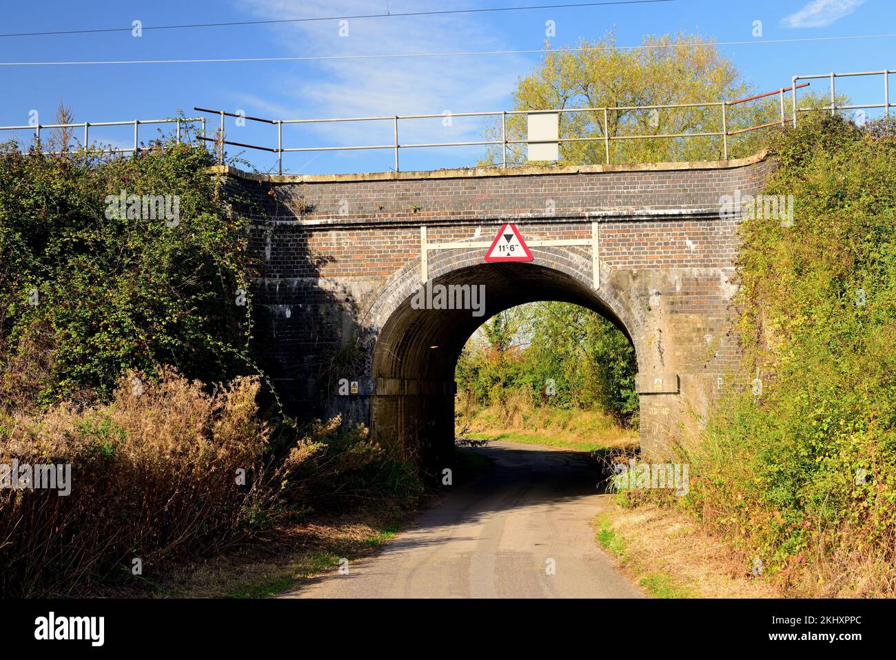 High headroom hi-res stock photography and images - Alamy