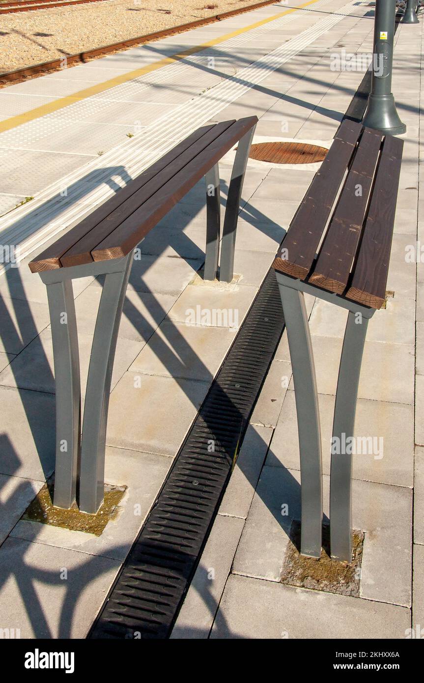 Leaning benches or leaning stands or lean bars (no established name yet ...