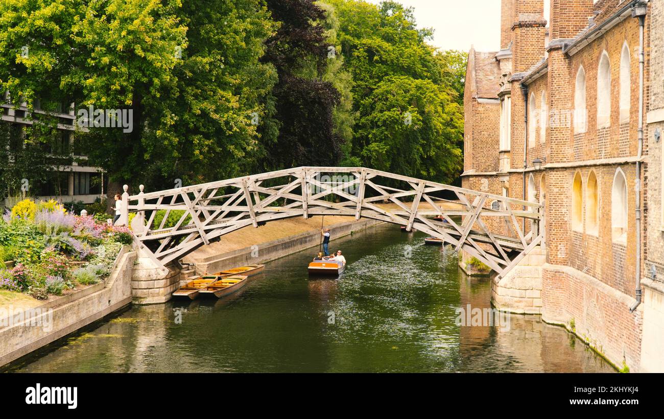 The Mathematical bridge in Cambridge with a punt going underneath it ...