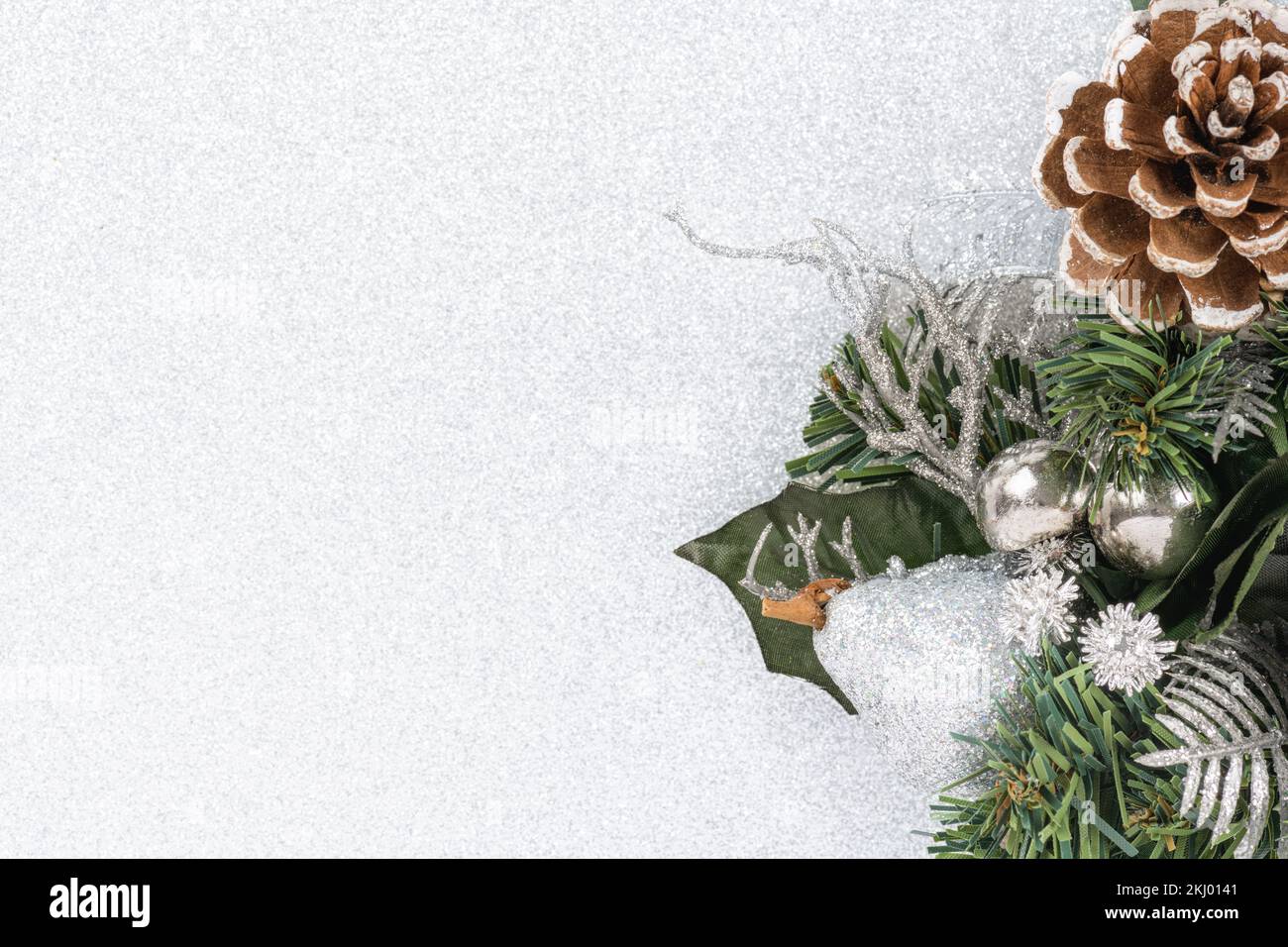 Silver christmas border hi-res stock photography and images - Alamy