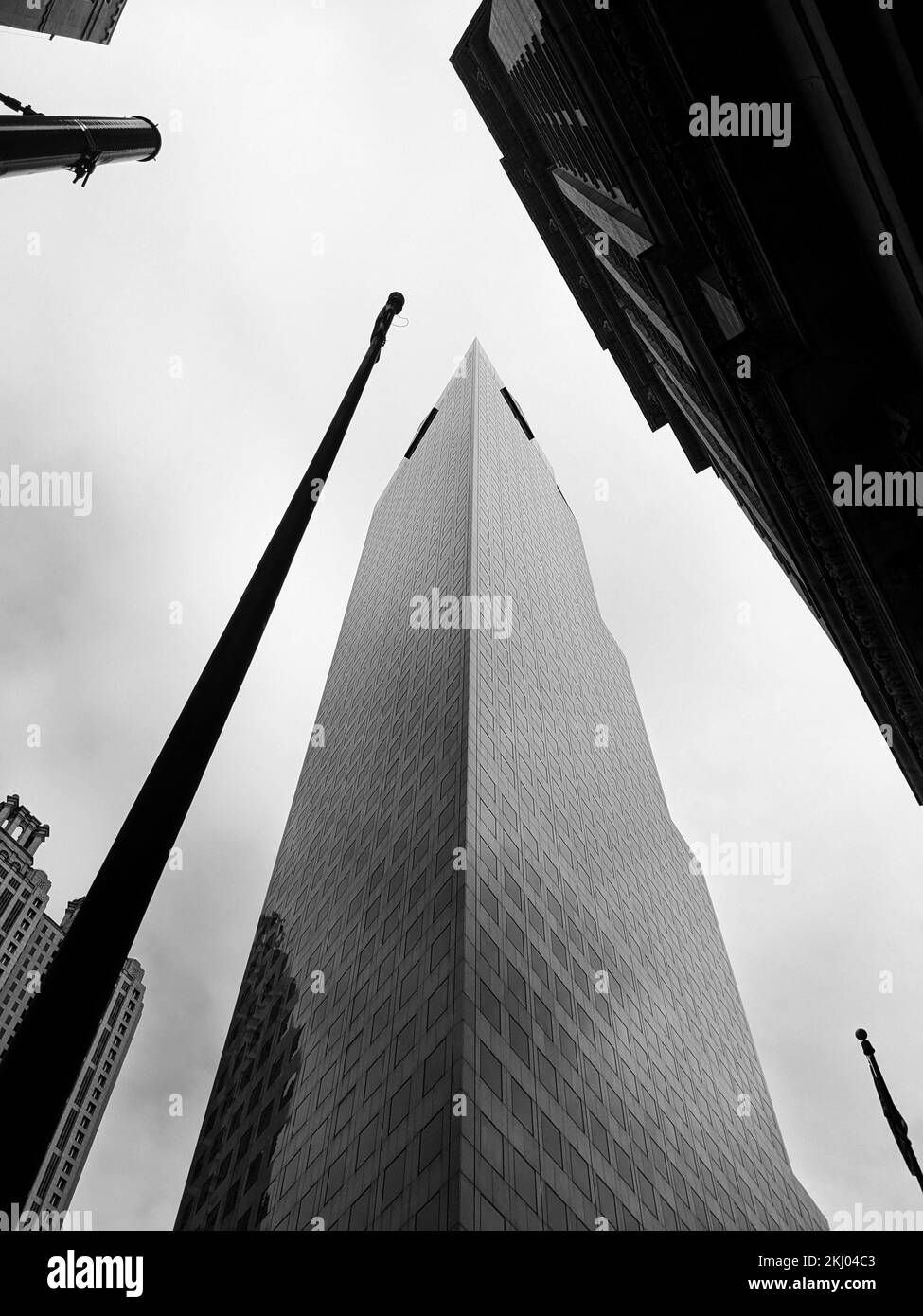 Skyscrapers black and white hi-res stock photography and images - Alamy