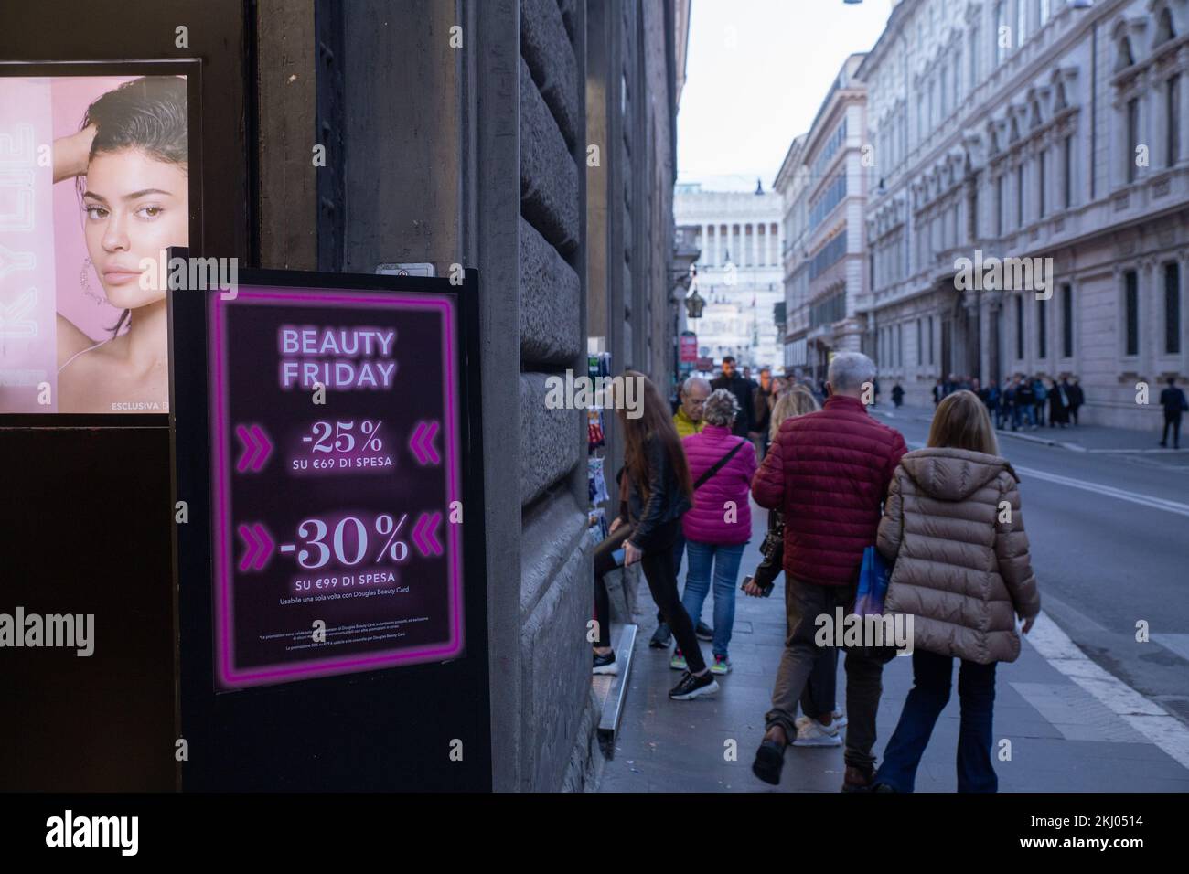 Black Friday discount notice on a shop window on Via del Corso in Rome ...