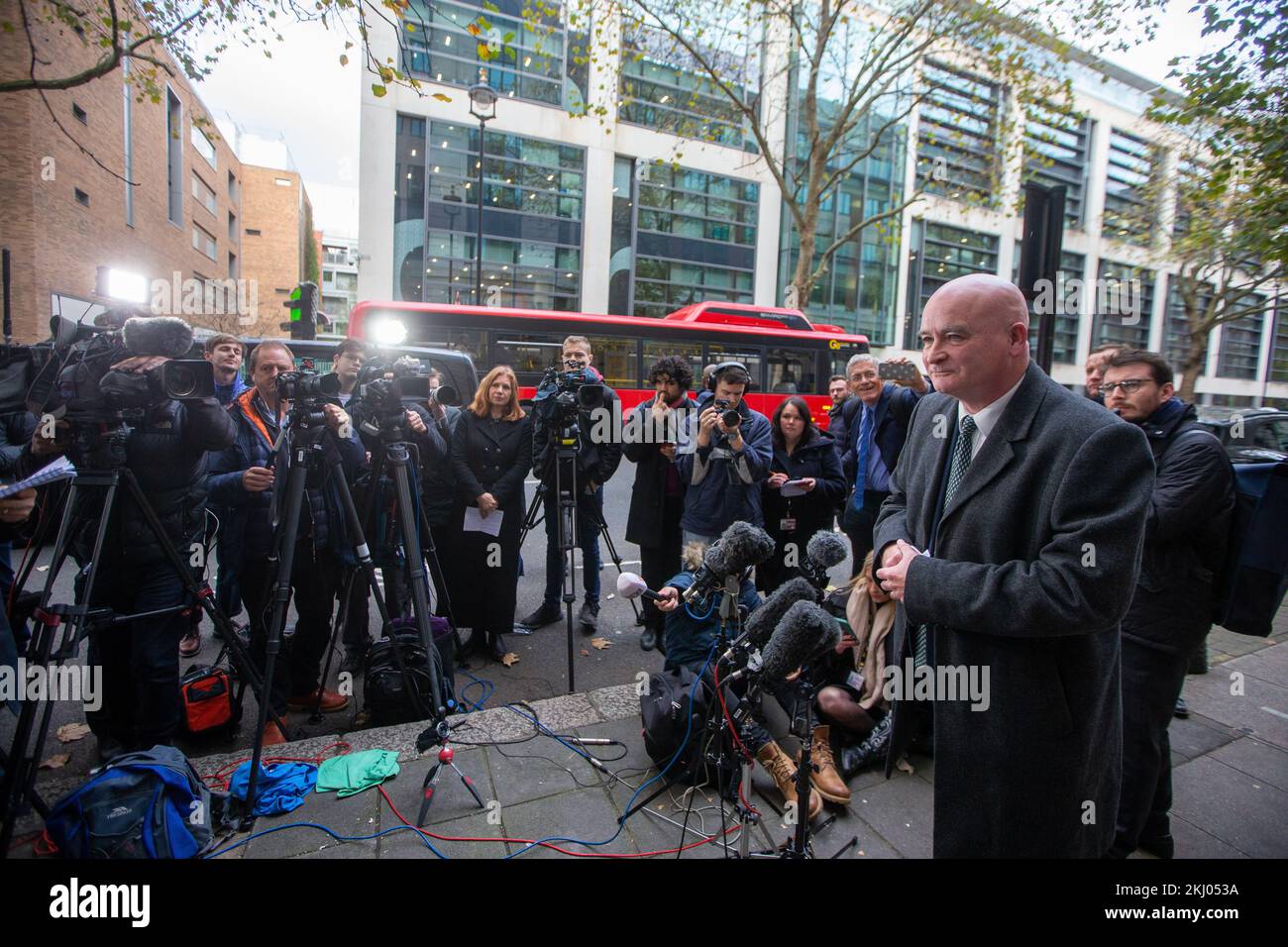 Mick lynch microphone hi-res stock photography and images - Alamy