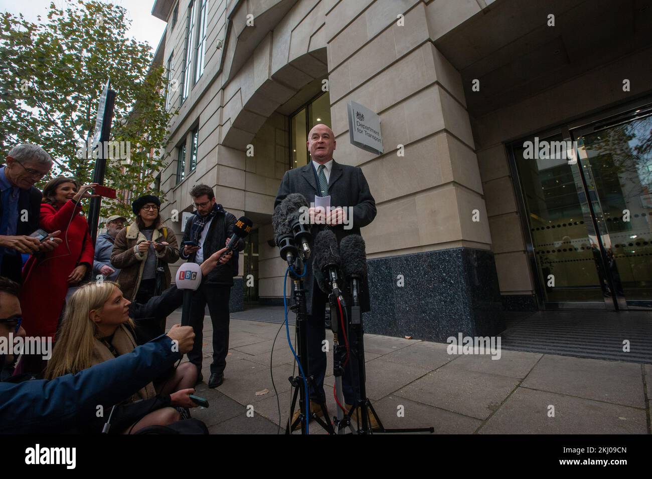 Mick lynch microphone hi-res stock photography and images - Alamy