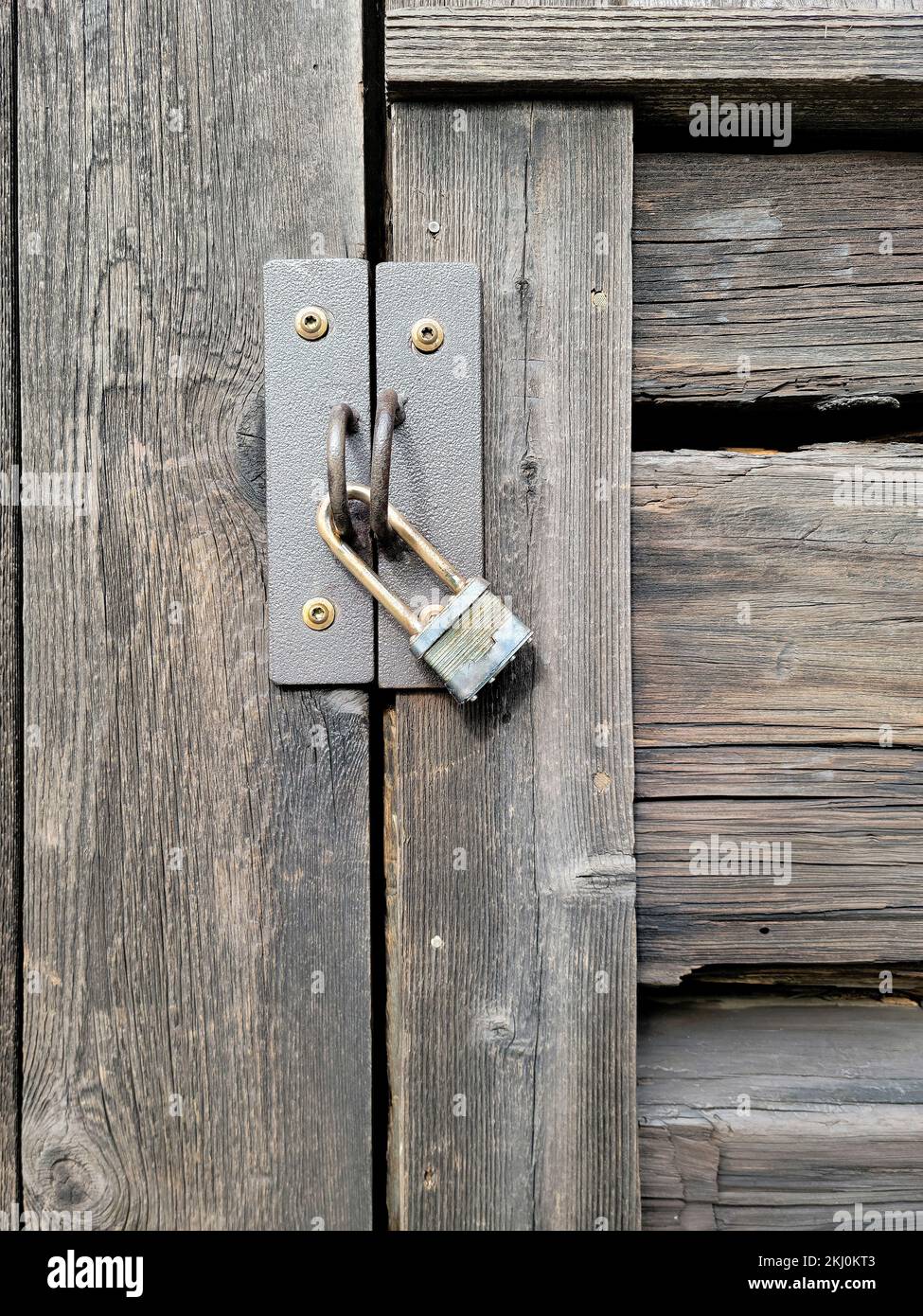 Old lock architecture hi-res stock photography and images - Alamy