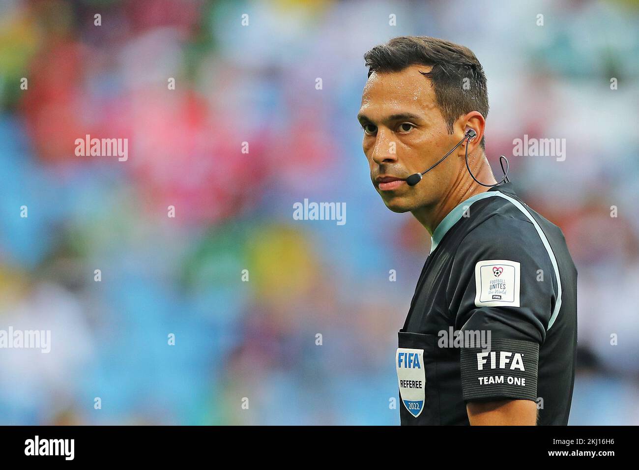 Árbitro Facundo Tello (ARG) during the Qatar 2022 World Cup match ...