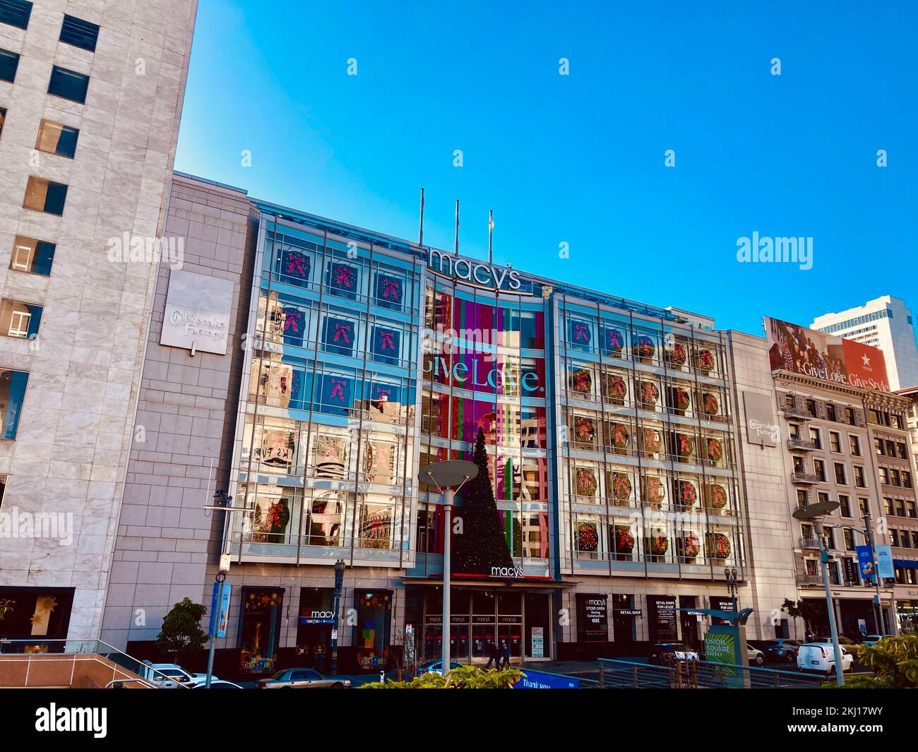 The exterior of the colorful Macy's department store in San Francisco ...