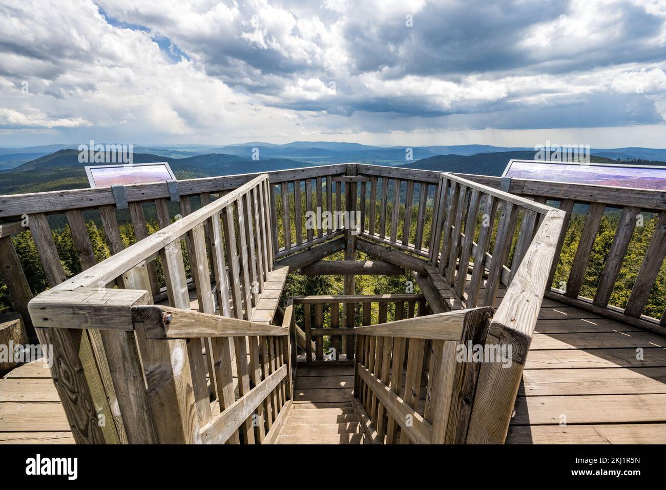 Wooden lookout tower hi-res stock photography and images - Alamy