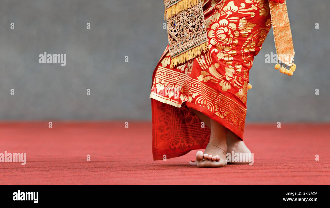 Asian travel background. Beautiful Balinese dancer woman in traditional ...