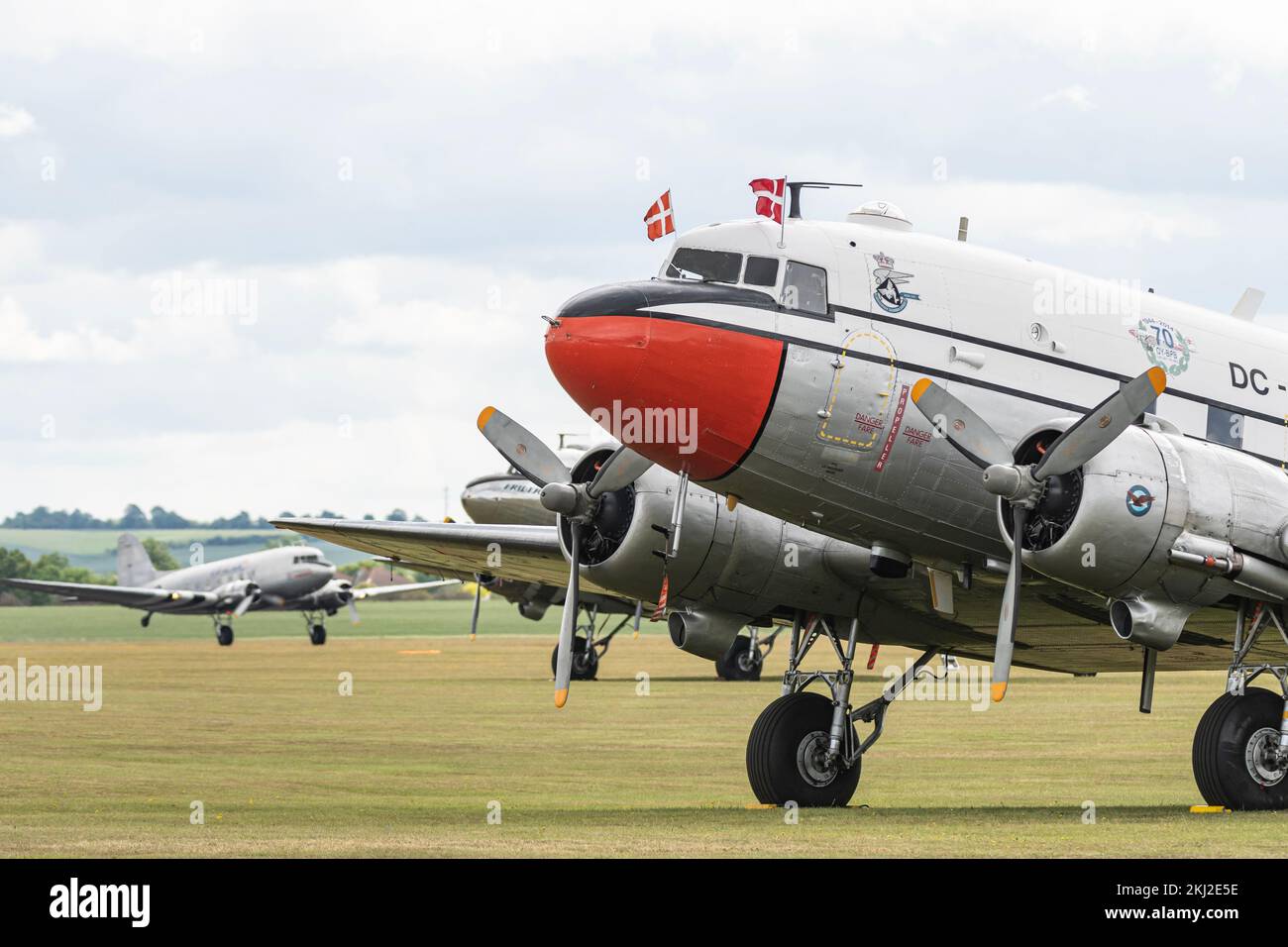 Douglas DC-3 Dakota/Douglas C-47 Skytrain Imperial War Museum Duxford ...