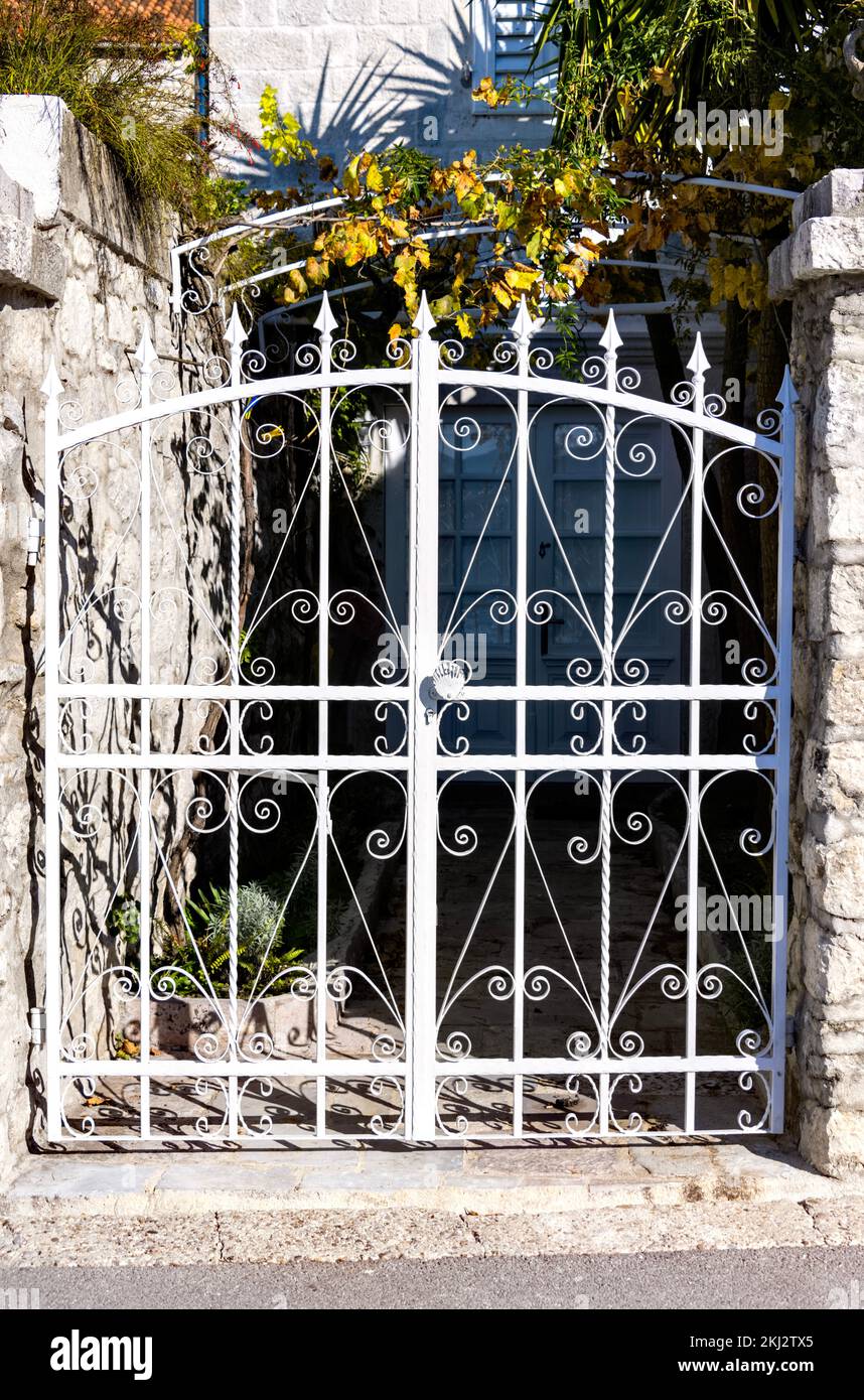 Wrought iron gated property hi-res stock photography and images - Alamy