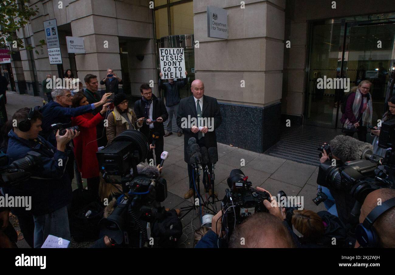 Mick lynch microphone hi-res stock photography and images - Alamy