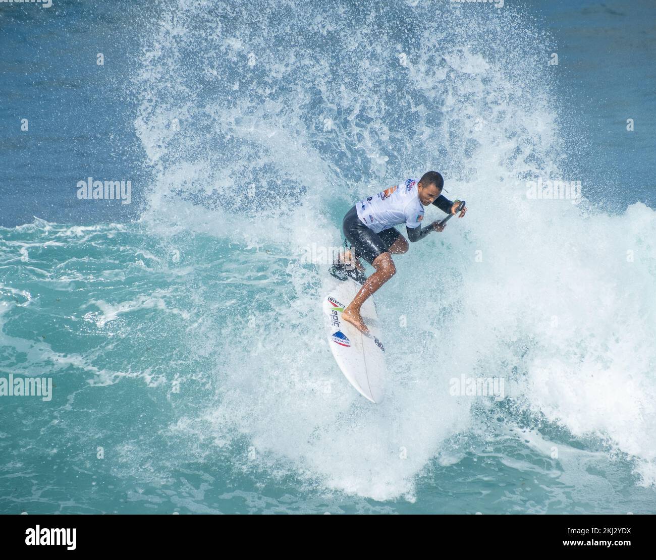Gnarly waves hi-res stock photography and images - Alamy