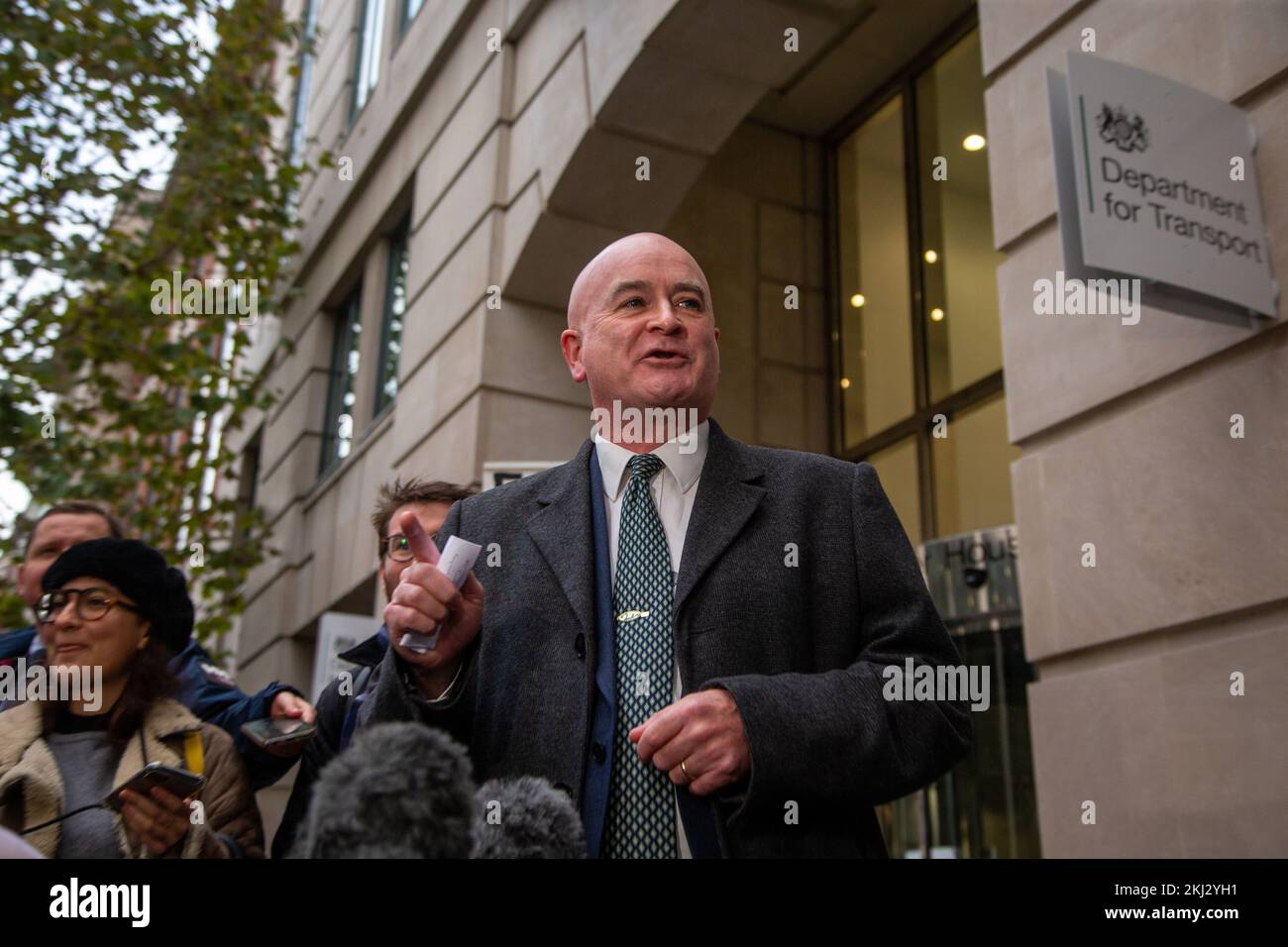 Mick lynch microphone hi-res stock photography and images - Alamy