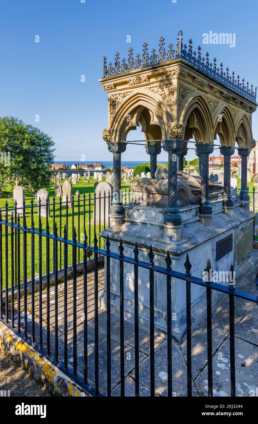 The Monument to Grace Darling in the churchyard of St Aidan's Church in ...