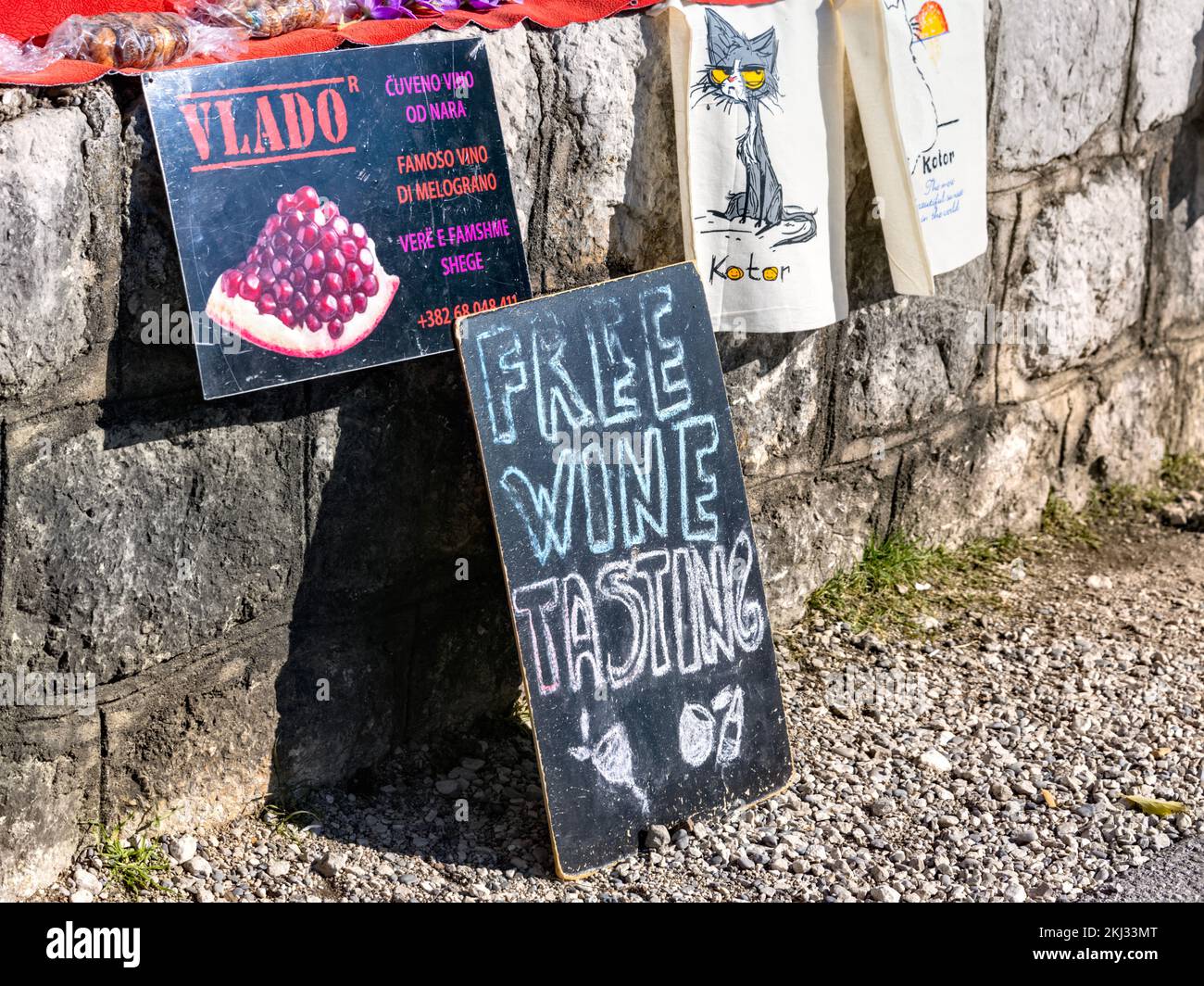 Cats of kotor sign hi-res stock photography and images - Alamy