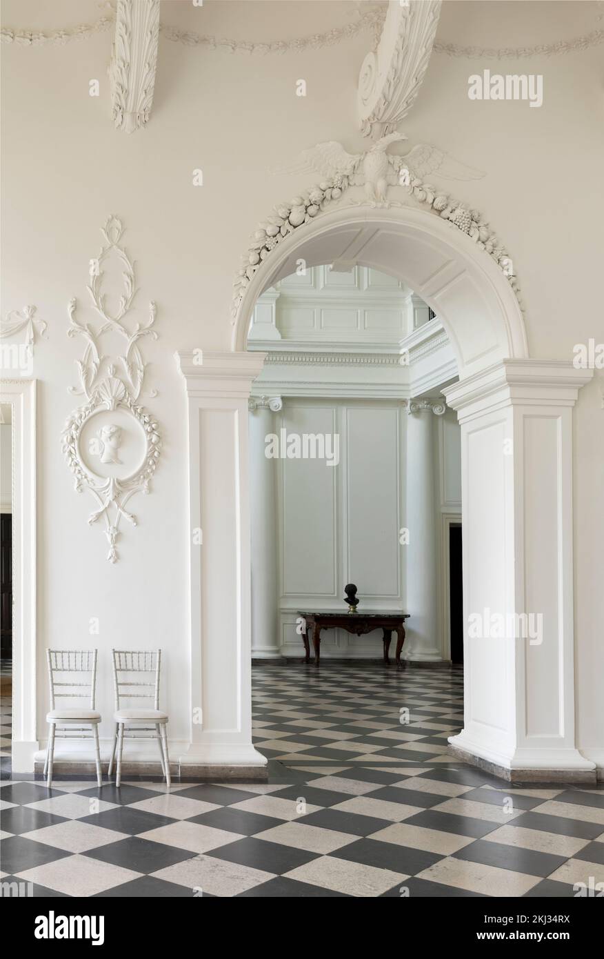 Ireland, Connemara, County Kildare, Castletown, Interior room in white ...
