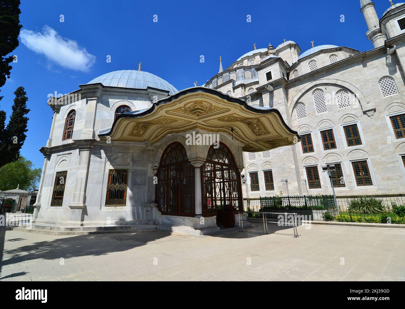 Fatih Sultan Mehmet Tomb - Istanbul - TURKEY Stock Photo - Alamy