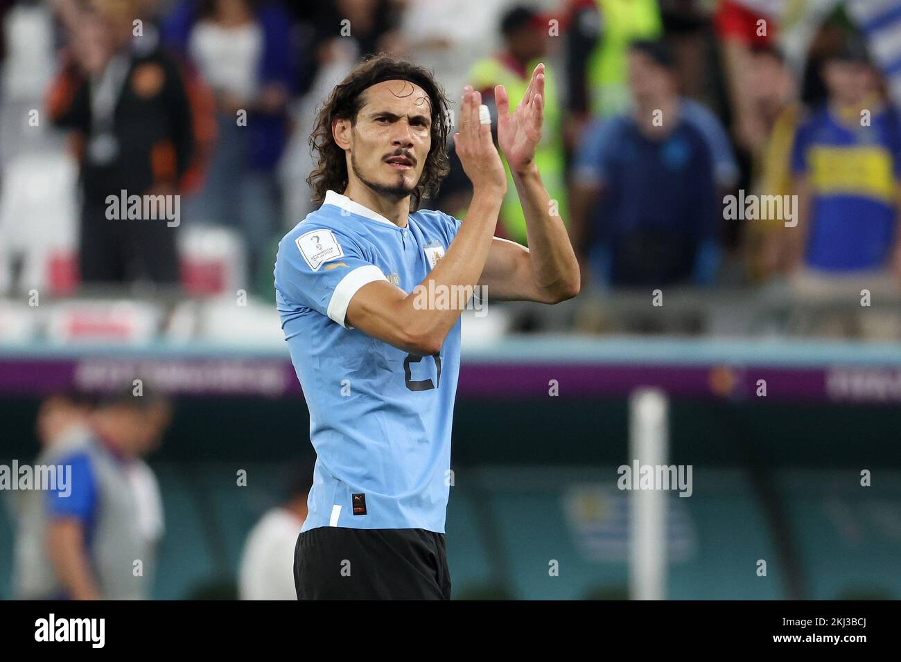 Edinson Cavani of Uruguay following the FIFA World Cup 2022, Group H ...