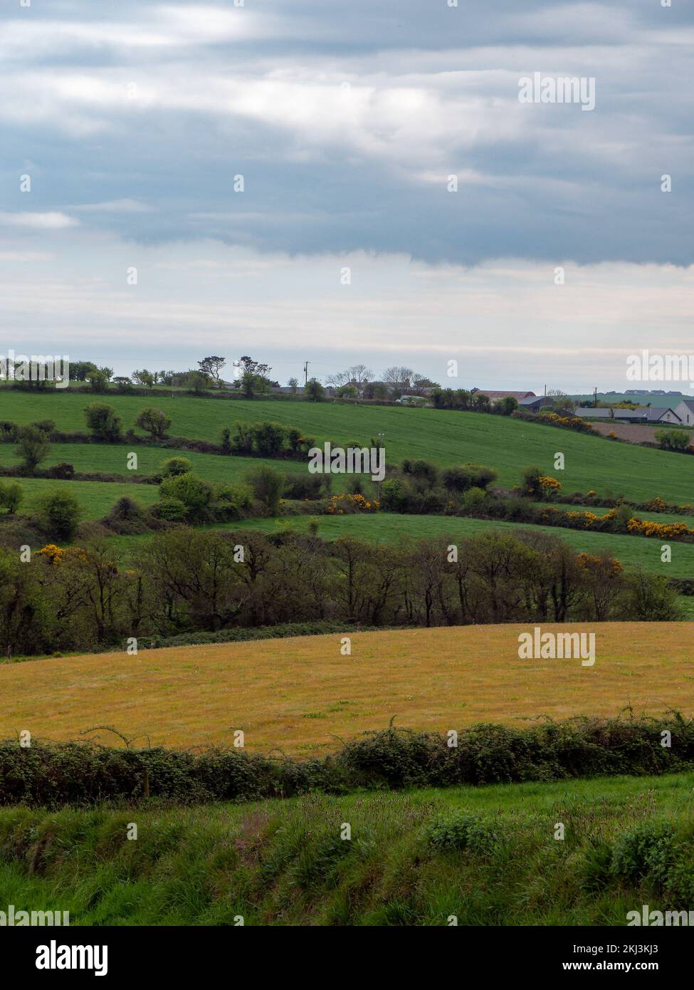 Picturesque Irish hills under a beautiful cloudy sky. Irish nature ...