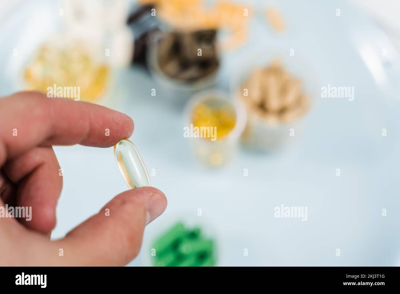 Daily intake capsules of vitamins and BADS. Biologically active dietary ...