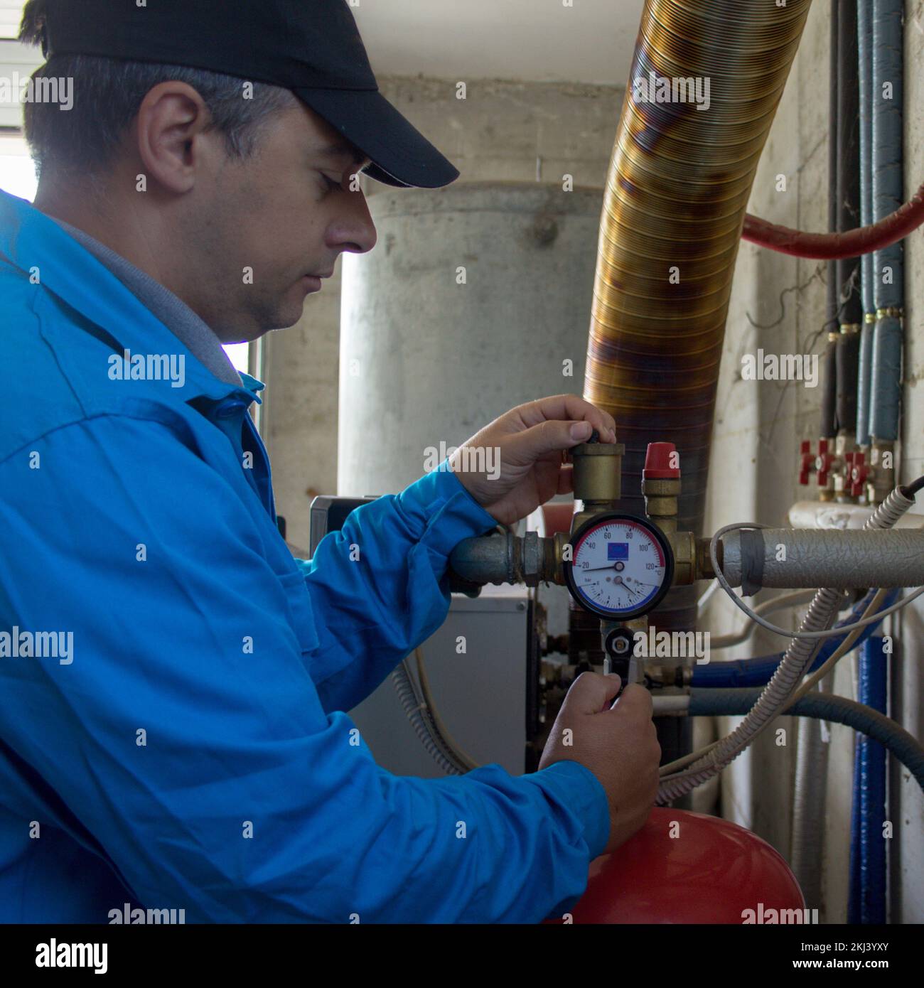 Installing boiler hi-res stock photography and images - Alamy