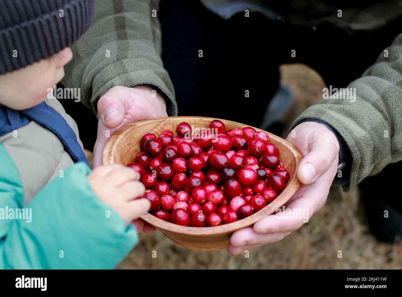 Close up hand grabbing handful hi-res stock photography and images - Alamy