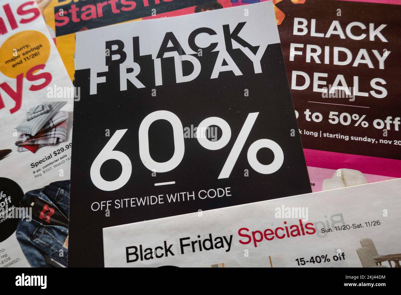 Black friday deals 2022 hi-res stock photography and images - Alamy