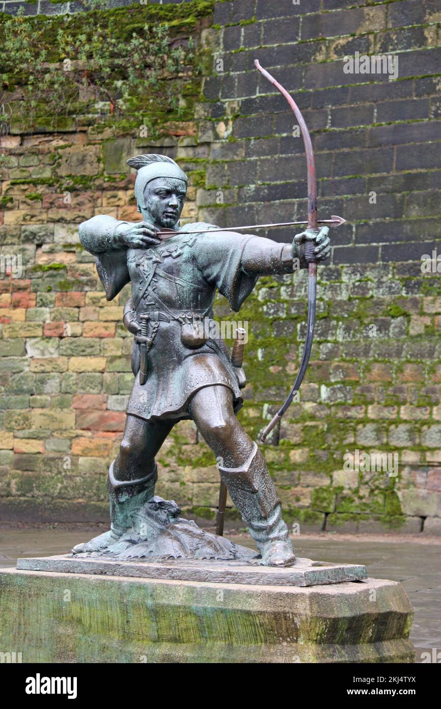 A Metal Statue of the Outlaw Robin Hood Stock Photo - Alamy